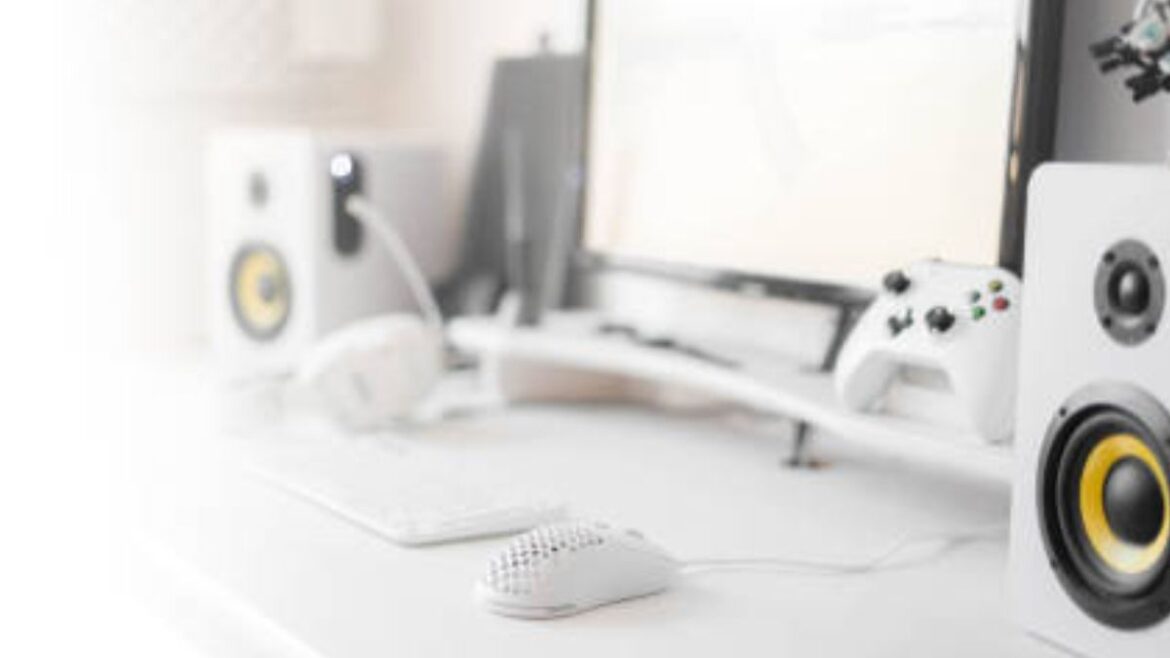 Enhance Your Gamecube Gaming with the Authentic Controller - TechAger